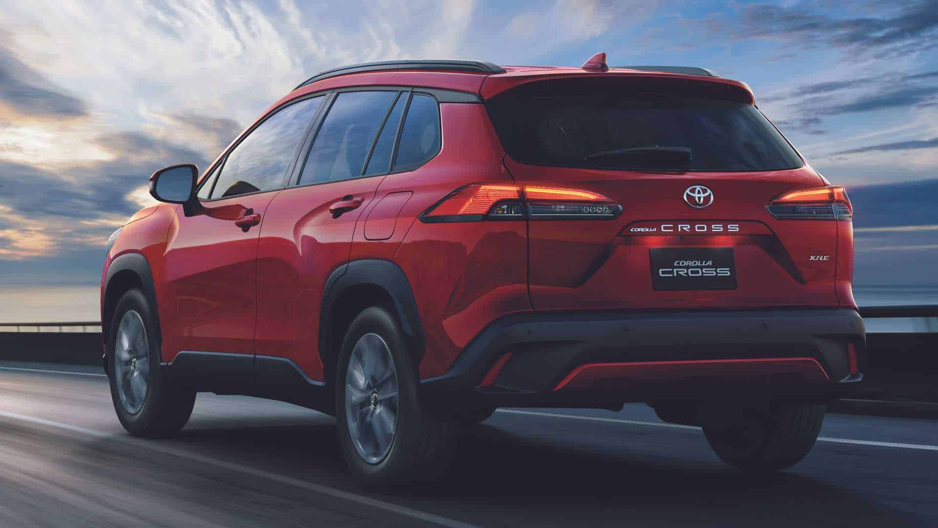 Corolla e Corolla Cross 2023 ganham Toyota Safety Sense de série