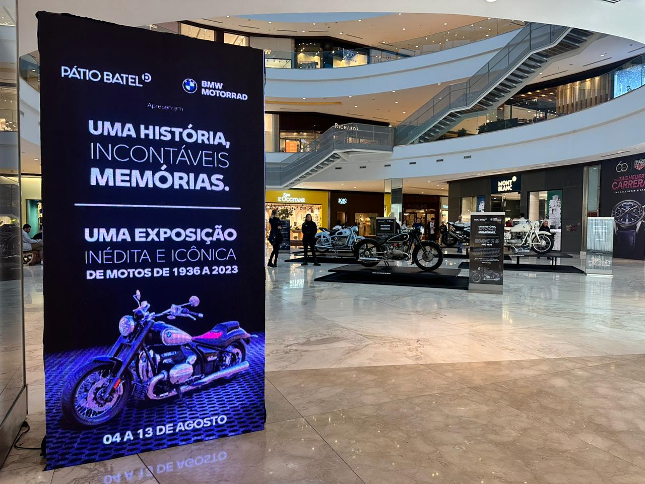 Motos BMW clássicas e atuais em exposição no Pátio Batel